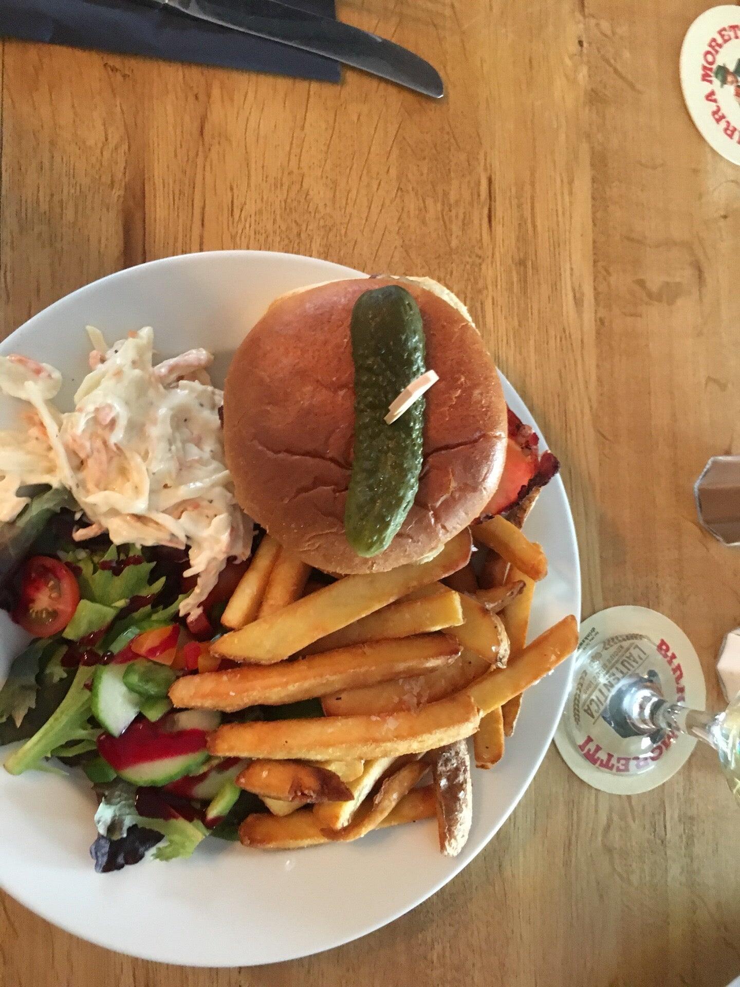 The Hart Inn - Hartland - Nextdoor