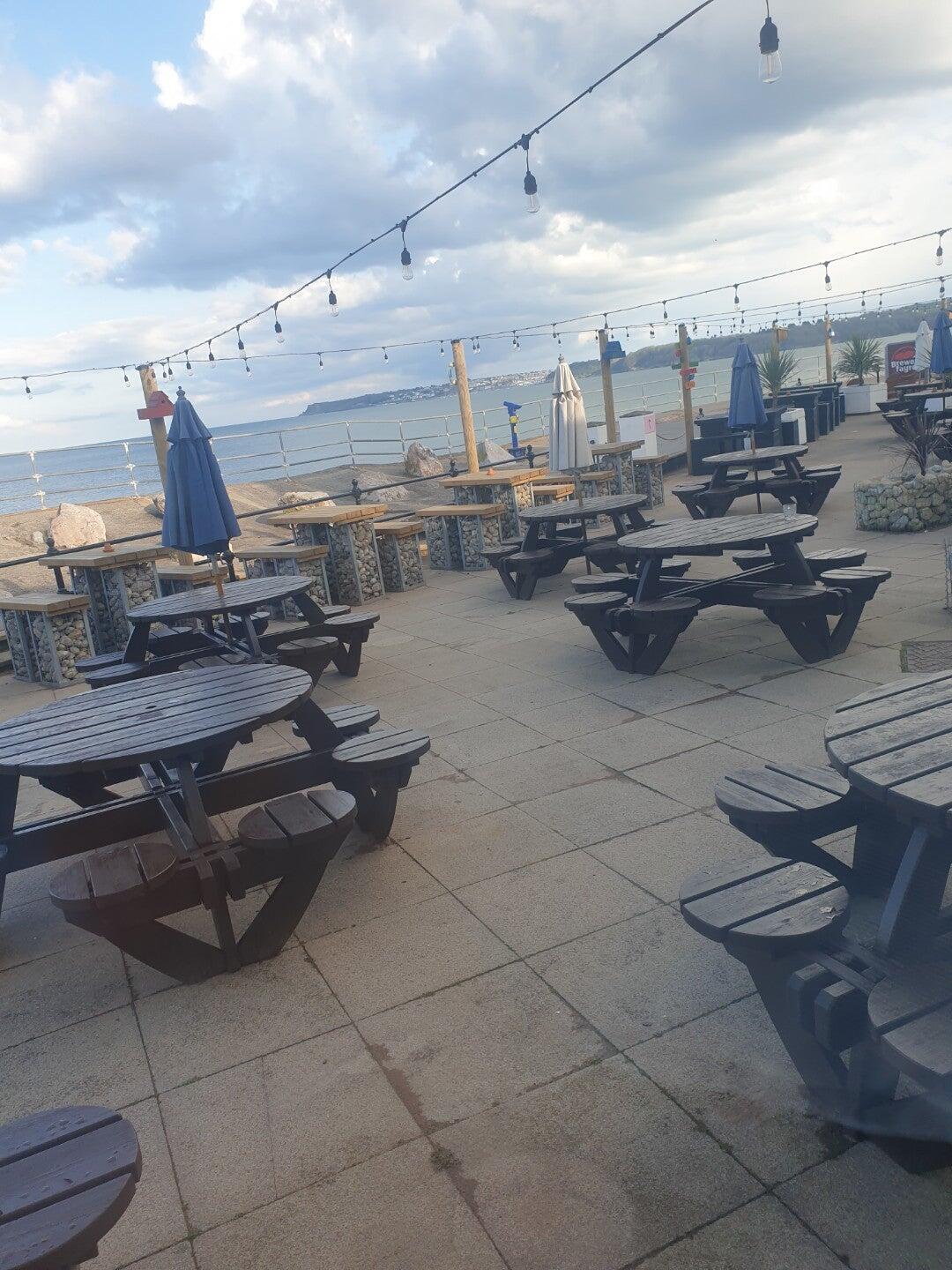 Premier Inn Paignton Seafront hotel - Goodrington - Nextdoor