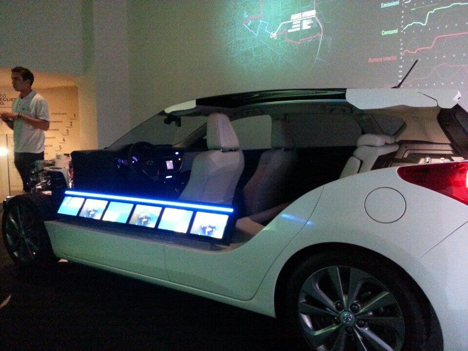 Hybrid Space - Nextdoor