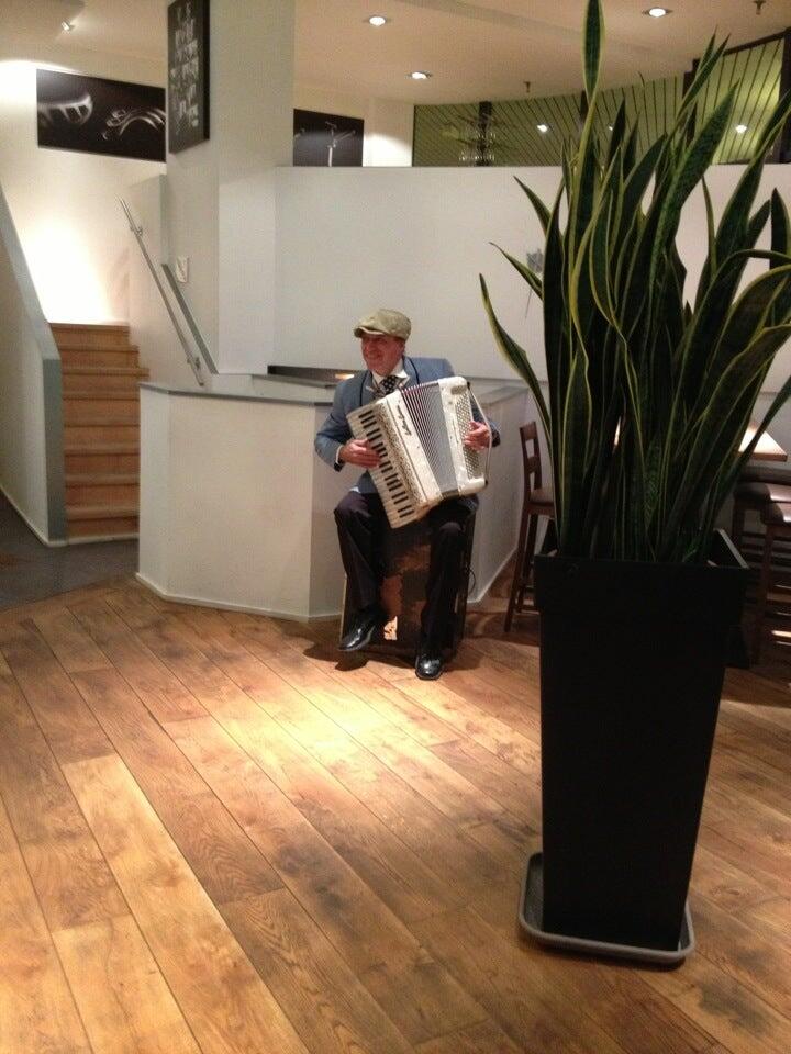 Café de Jules - Nextdoor