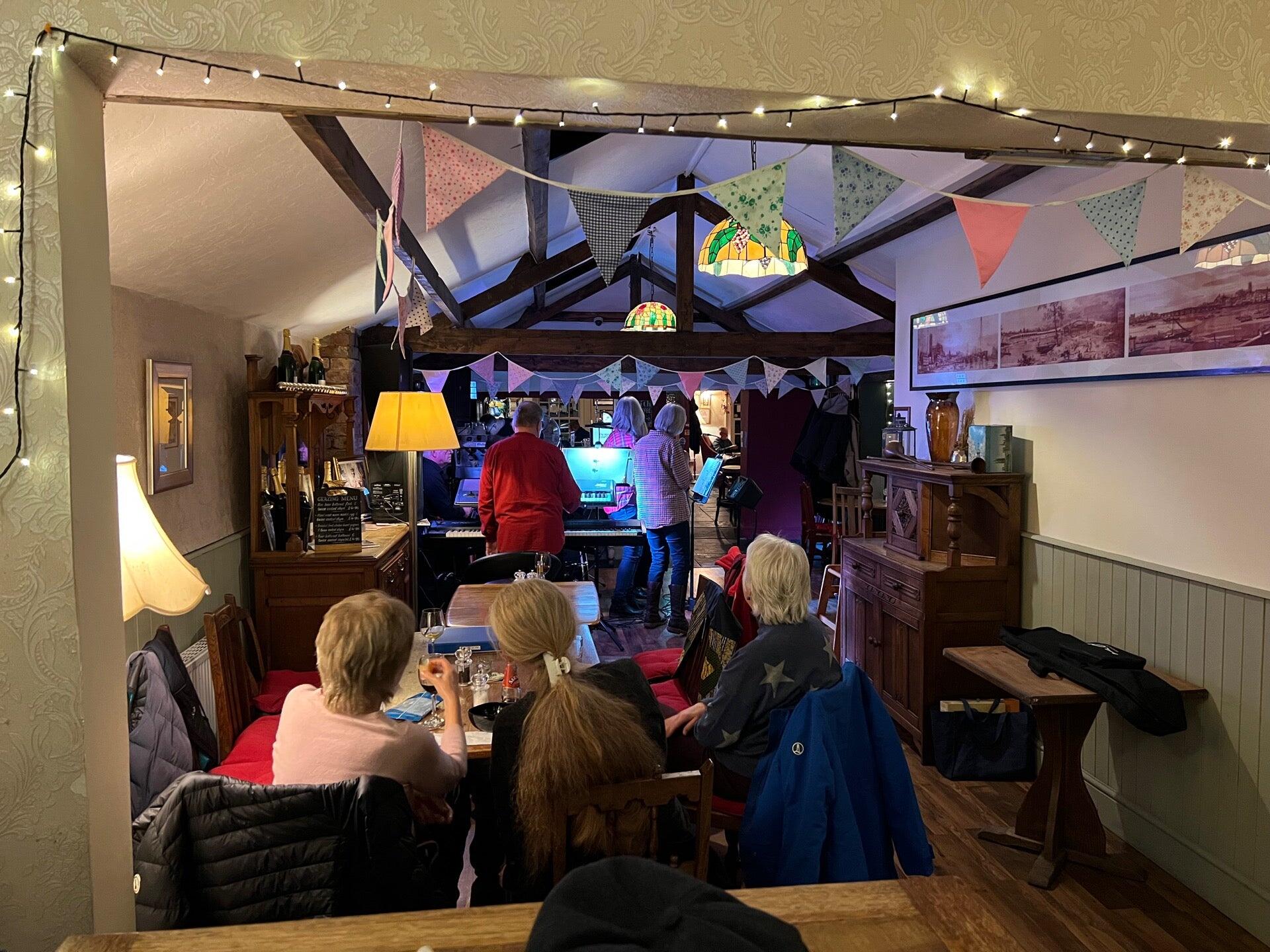 The New Court Hotel - Usk - Nextdoor