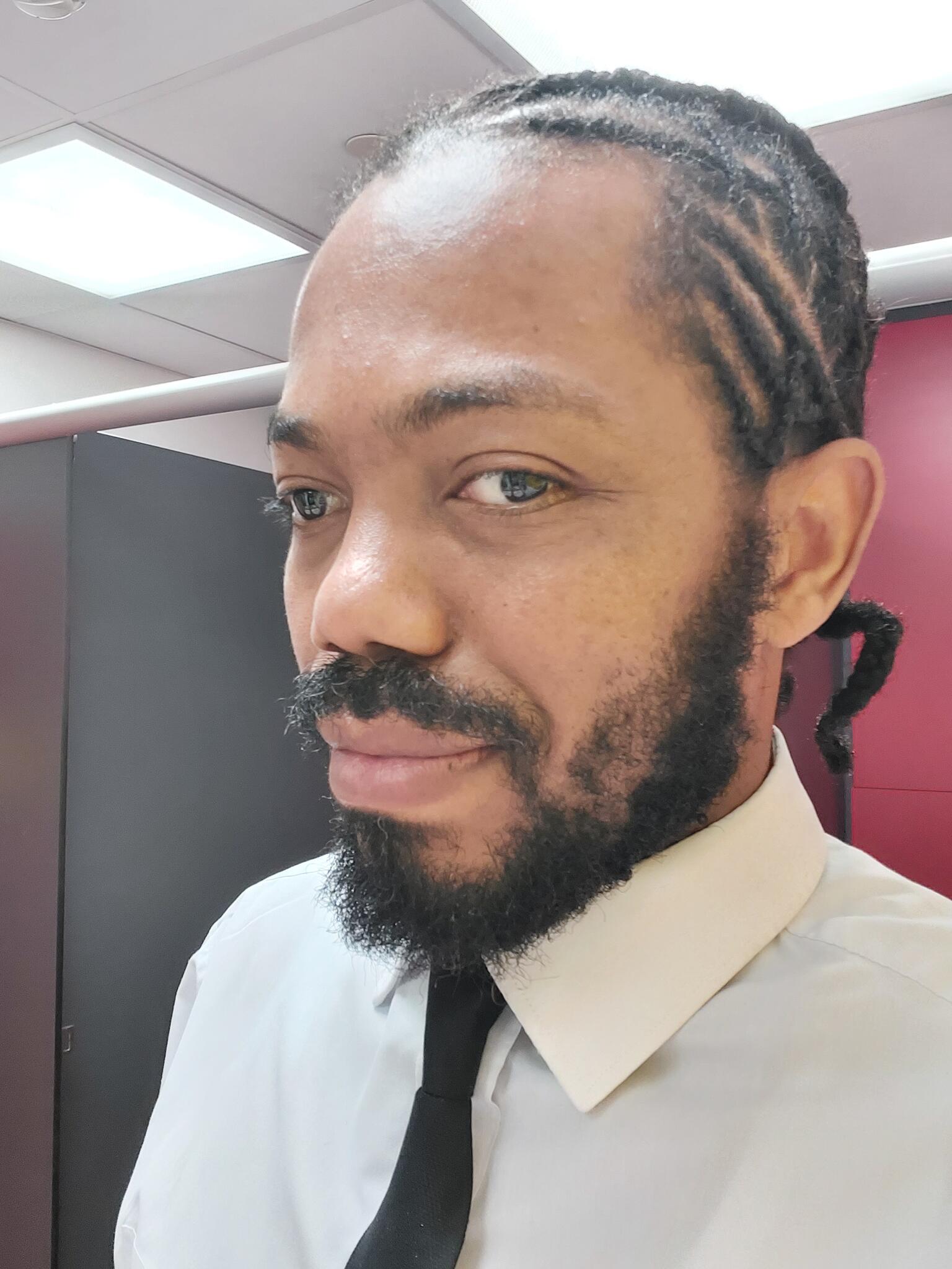 Dee Peacemaker Artist (Singer/Songwriter) Artists Singer/Songwriter ...