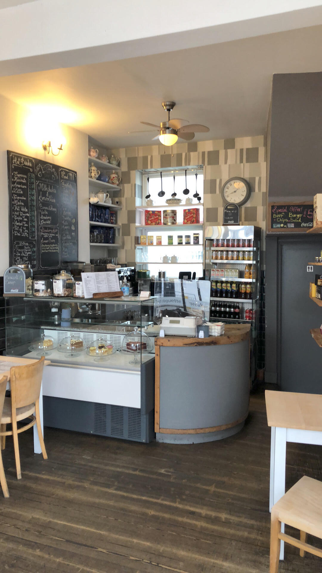 Café Louche - London, England - Nextdoor