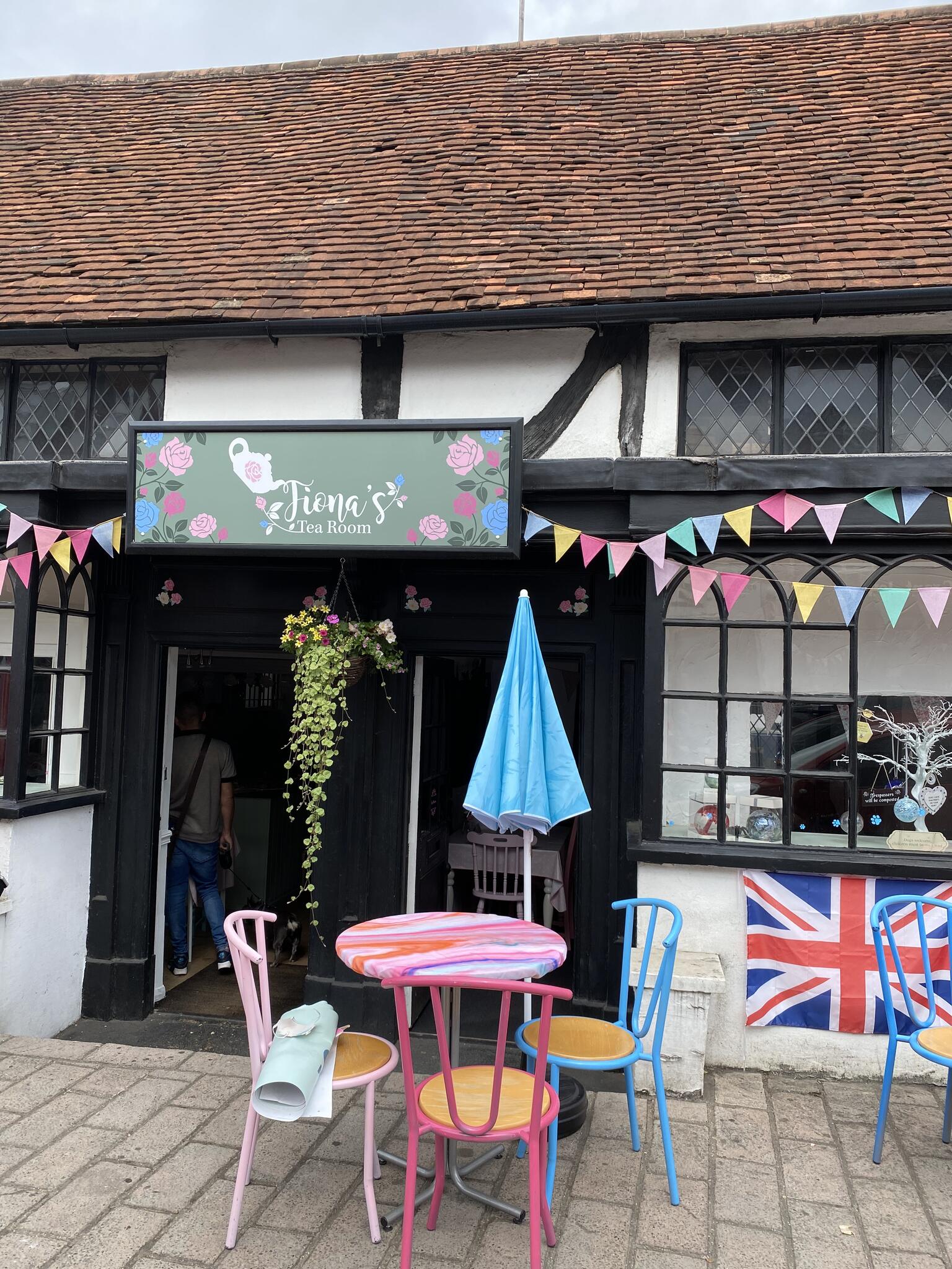 Fionas tea room - Camberley, GB-ENG - Nextdoor