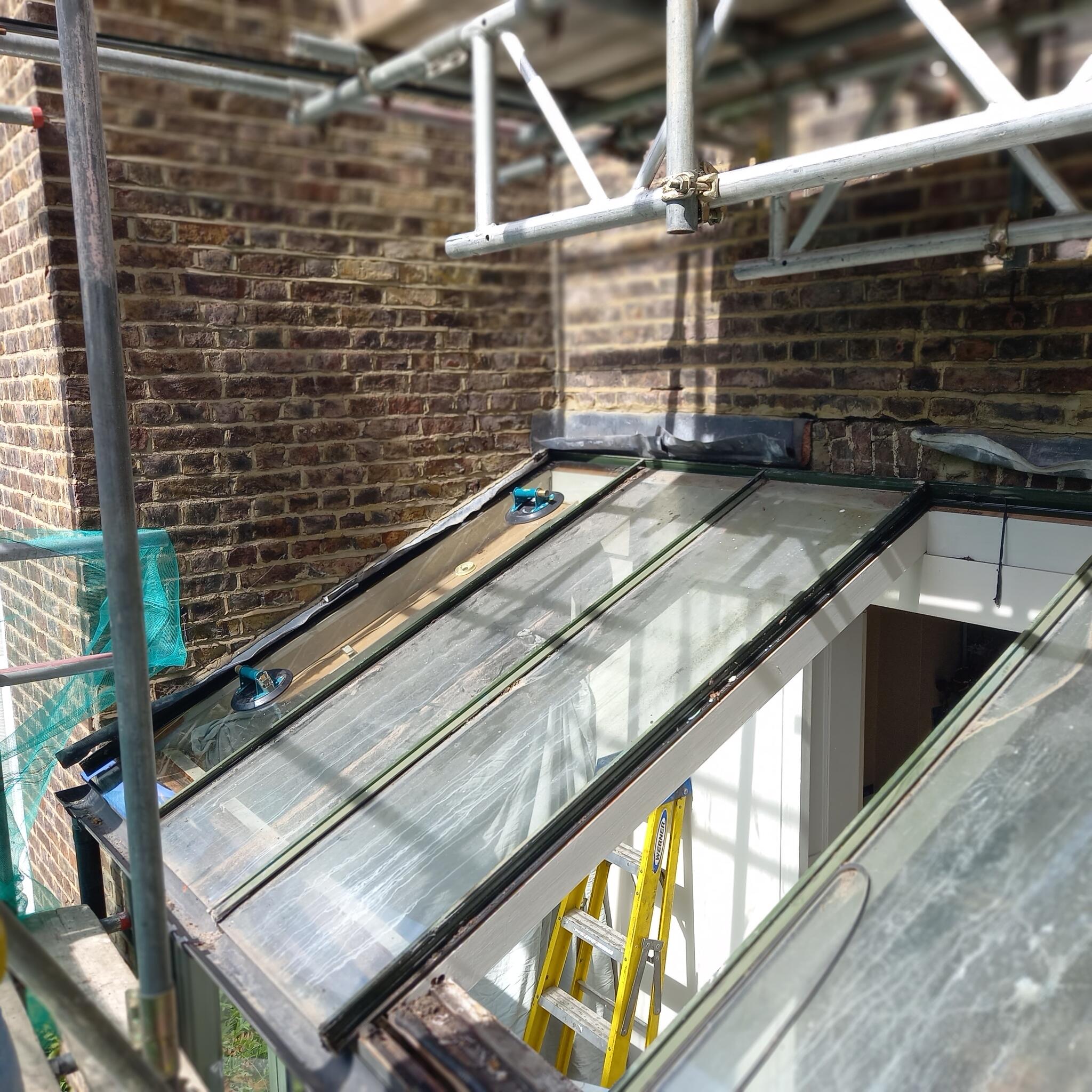 Glass tech - Ilford, GB-ENG - Nextdoor