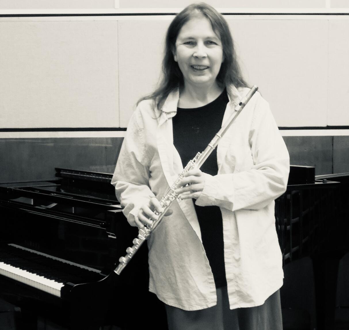 Flute and Piano Lessons - Esher, GB-ENG - Nextdoor