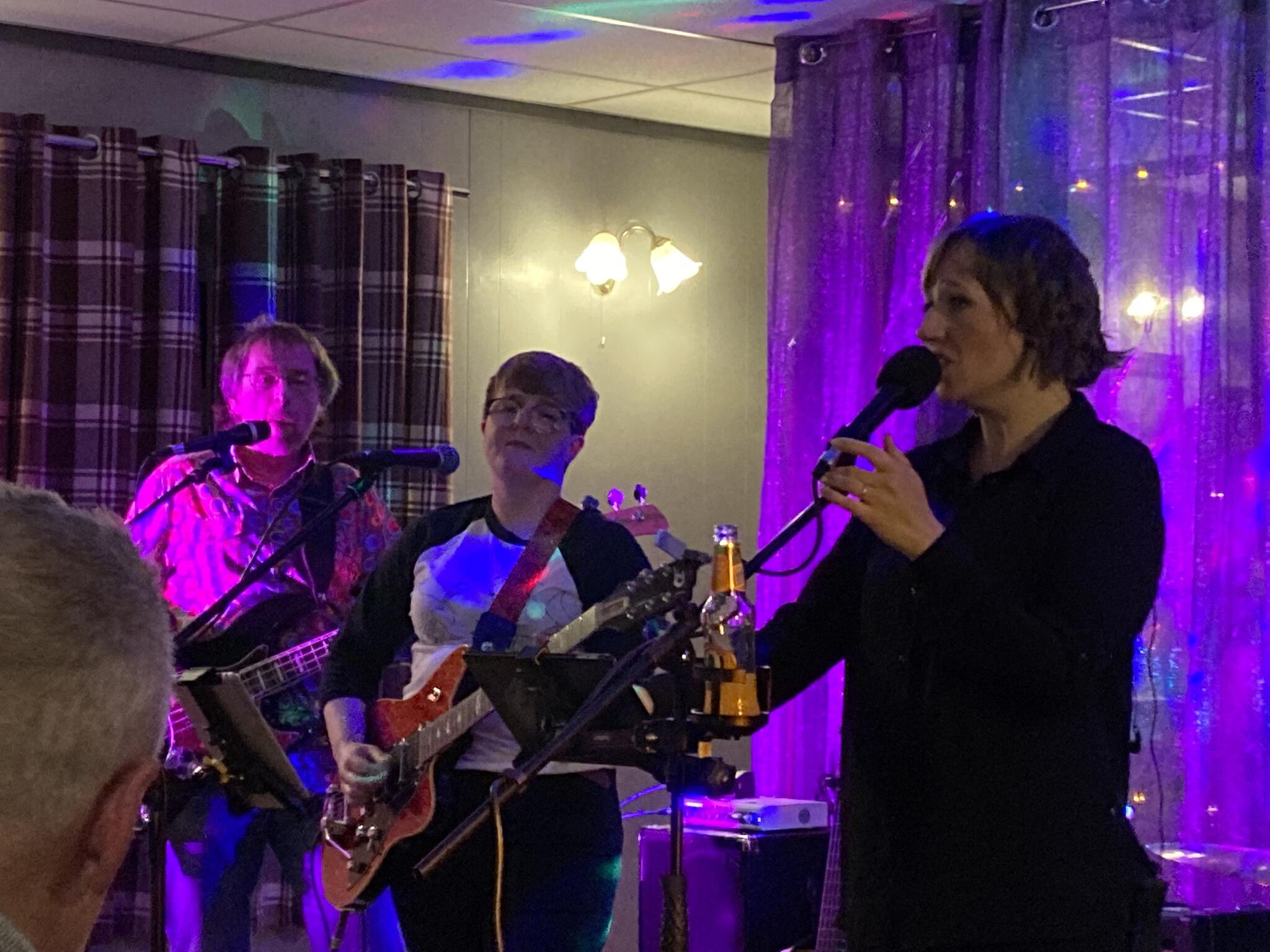 Alice And The Looking Glass Band Windermere Nextdoor