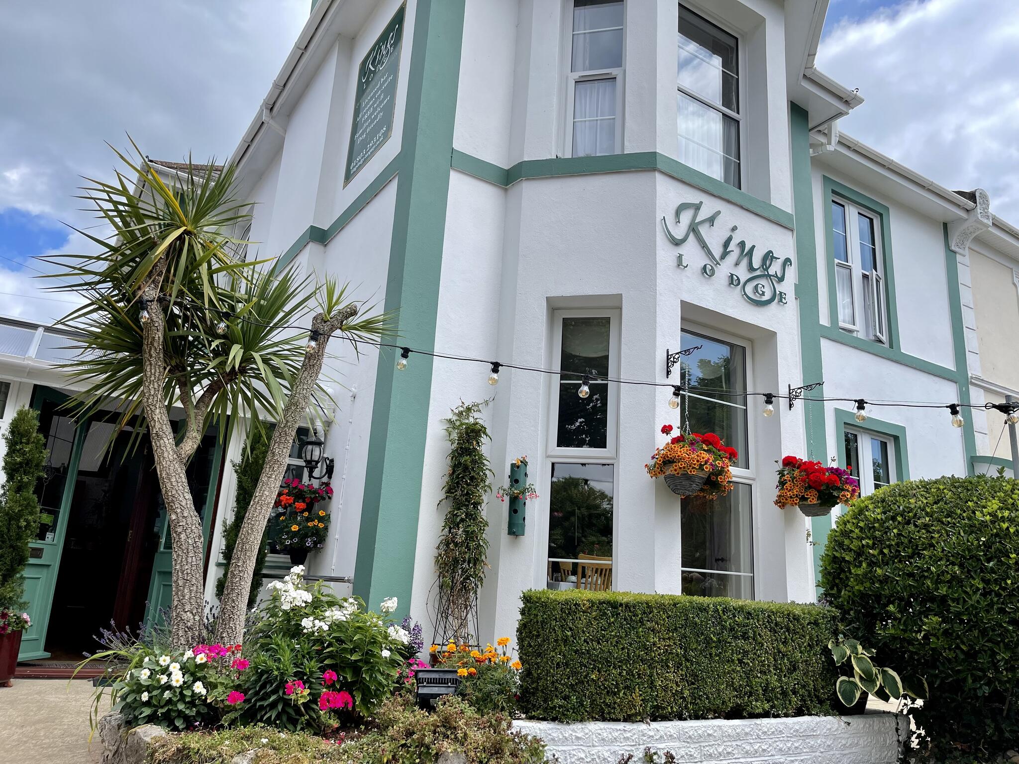 Kings Lodge - Torquay - Nextdoor