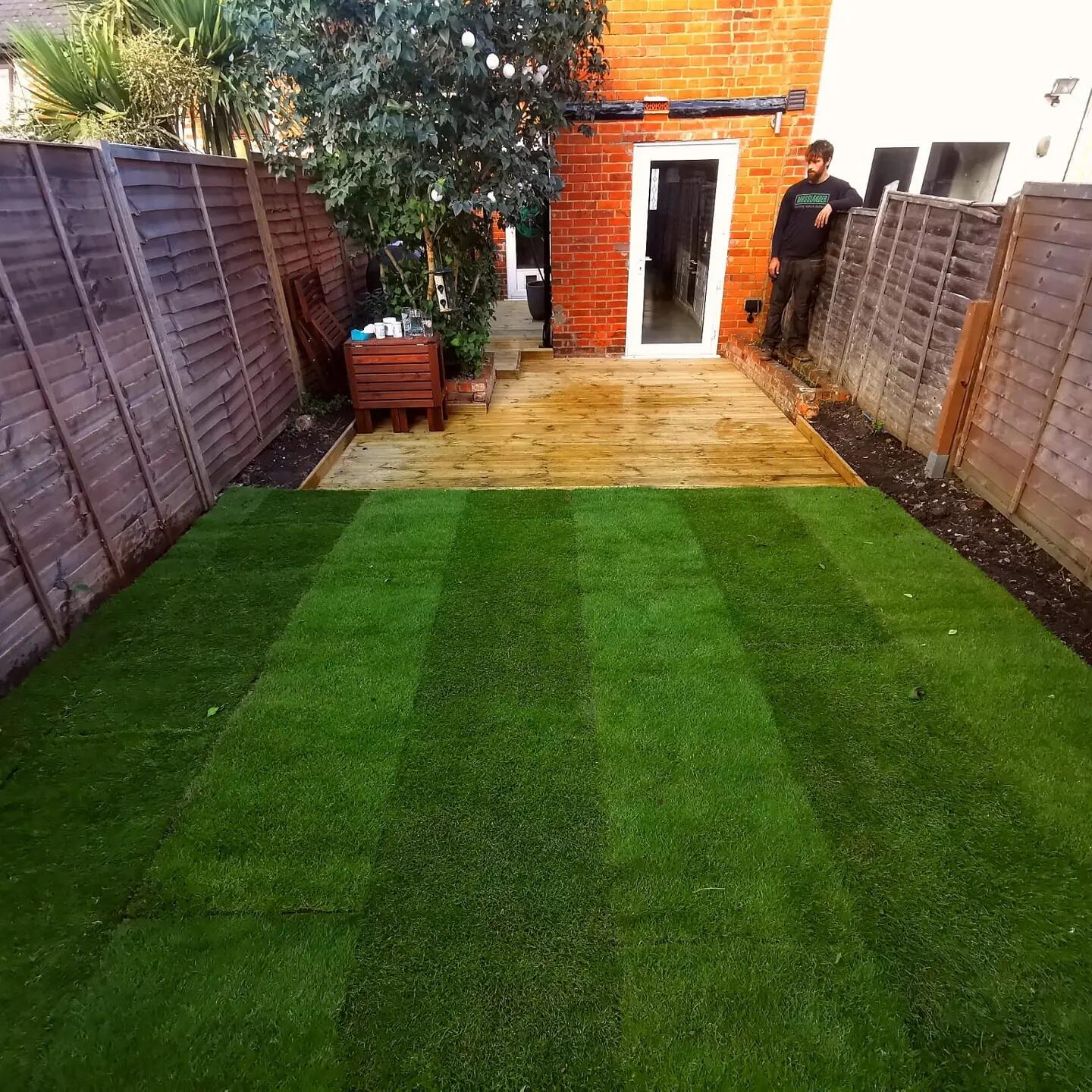 MOSSLANDER - Nextdoor