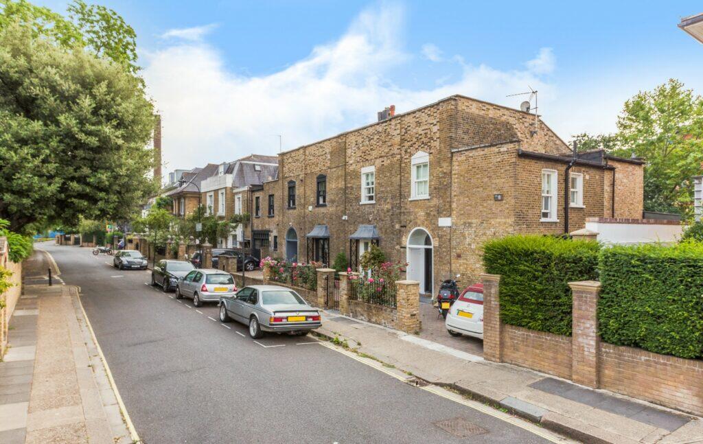 Ravenscourt Square - London, GB-ENG - Nextdoor