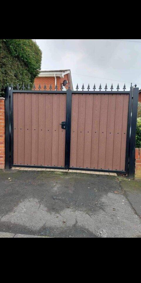 brightside gates - Doncaster, GB-ENG - Nextdoor
