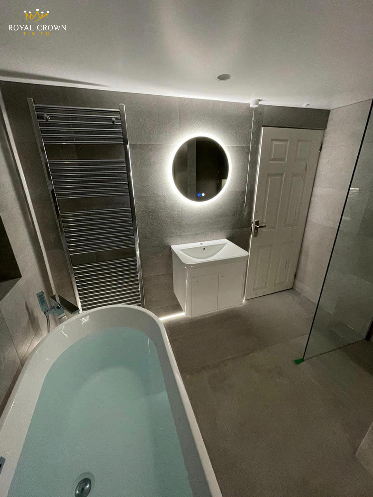 Roal crown finish - London, GB-ENG - Nextdoor