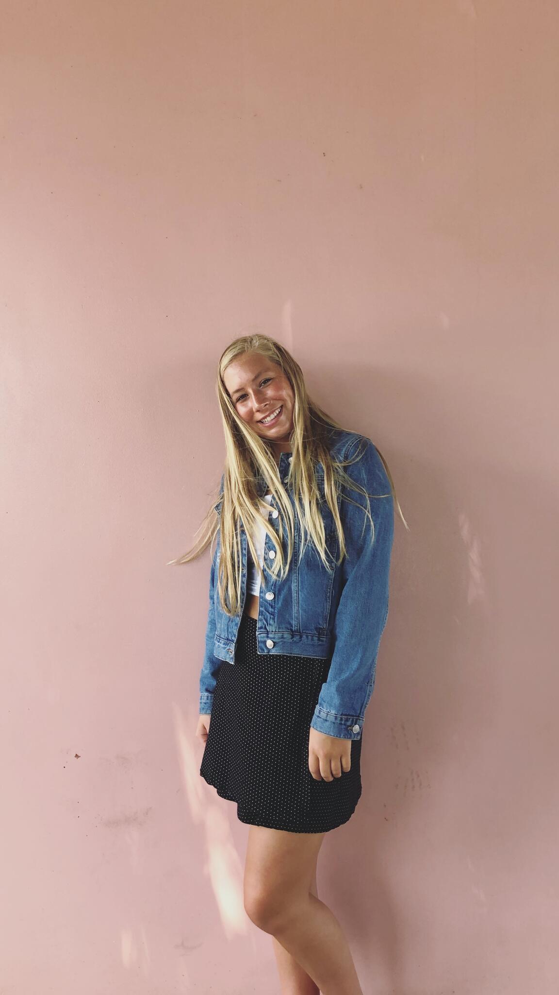 Hailey Holmes - West Linn, OR - Nextdoor