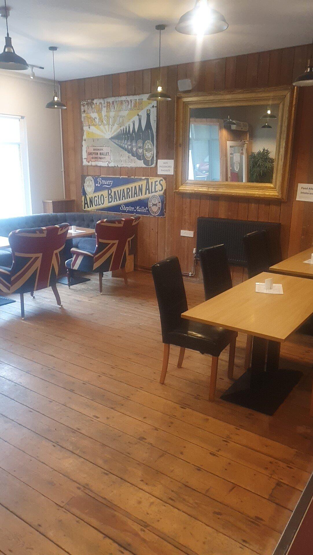 The Club Lounge - Shepton Mallet - Nextdoor