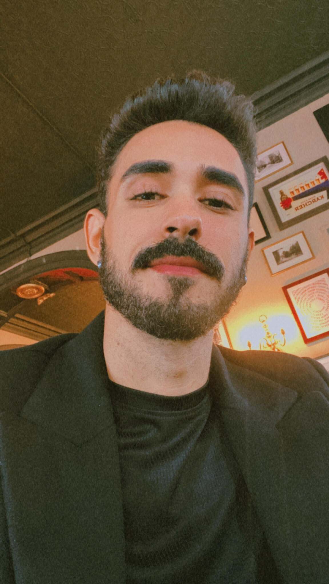 Johnny - London, GB-ENG - Nextdoor