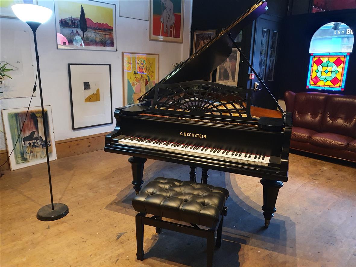 The Red Hedgehog - London - Nextdoor