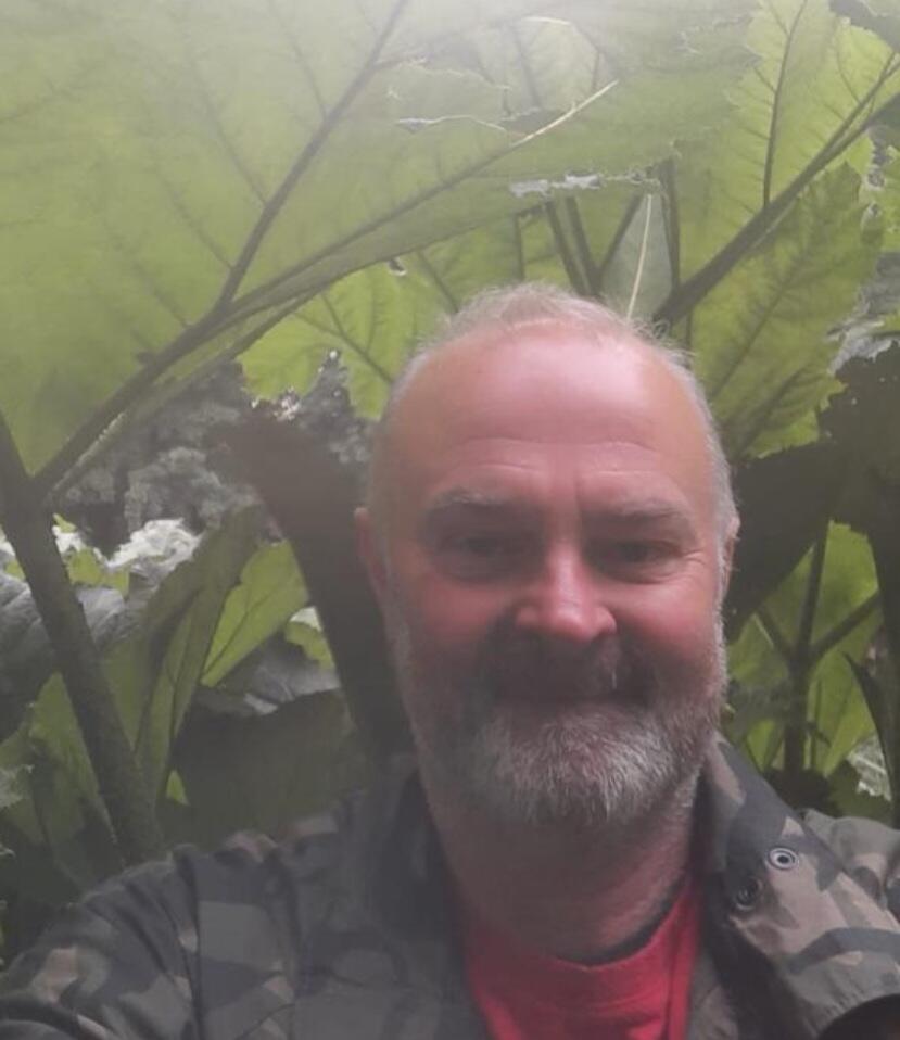 Charlie Benton - Nextdoor
