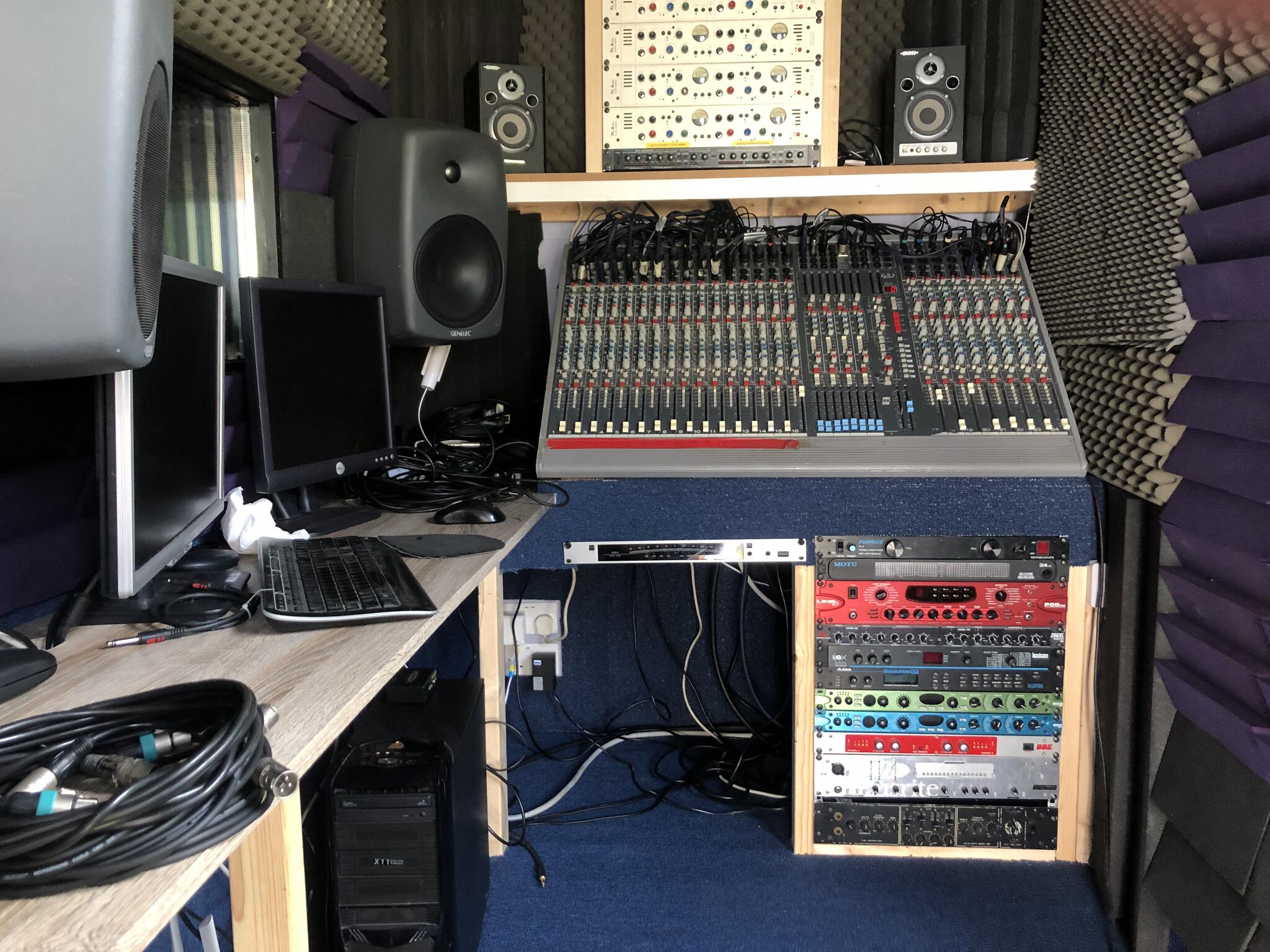 Abacus Recording Studio Headley Down - Bordon, GB-ENG - Nextdoor