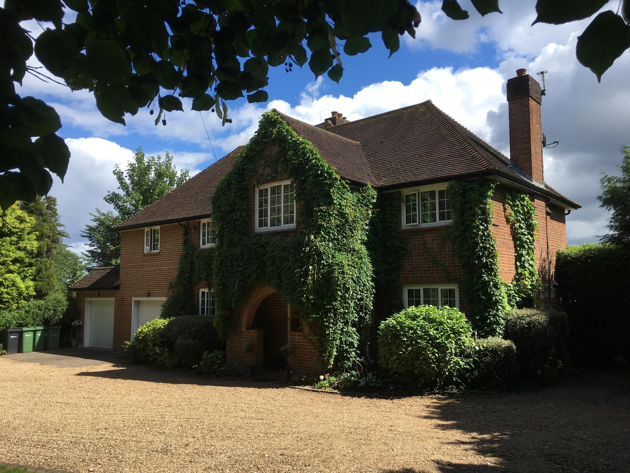 Escape to Surrey - Ashtead - Nextdoor