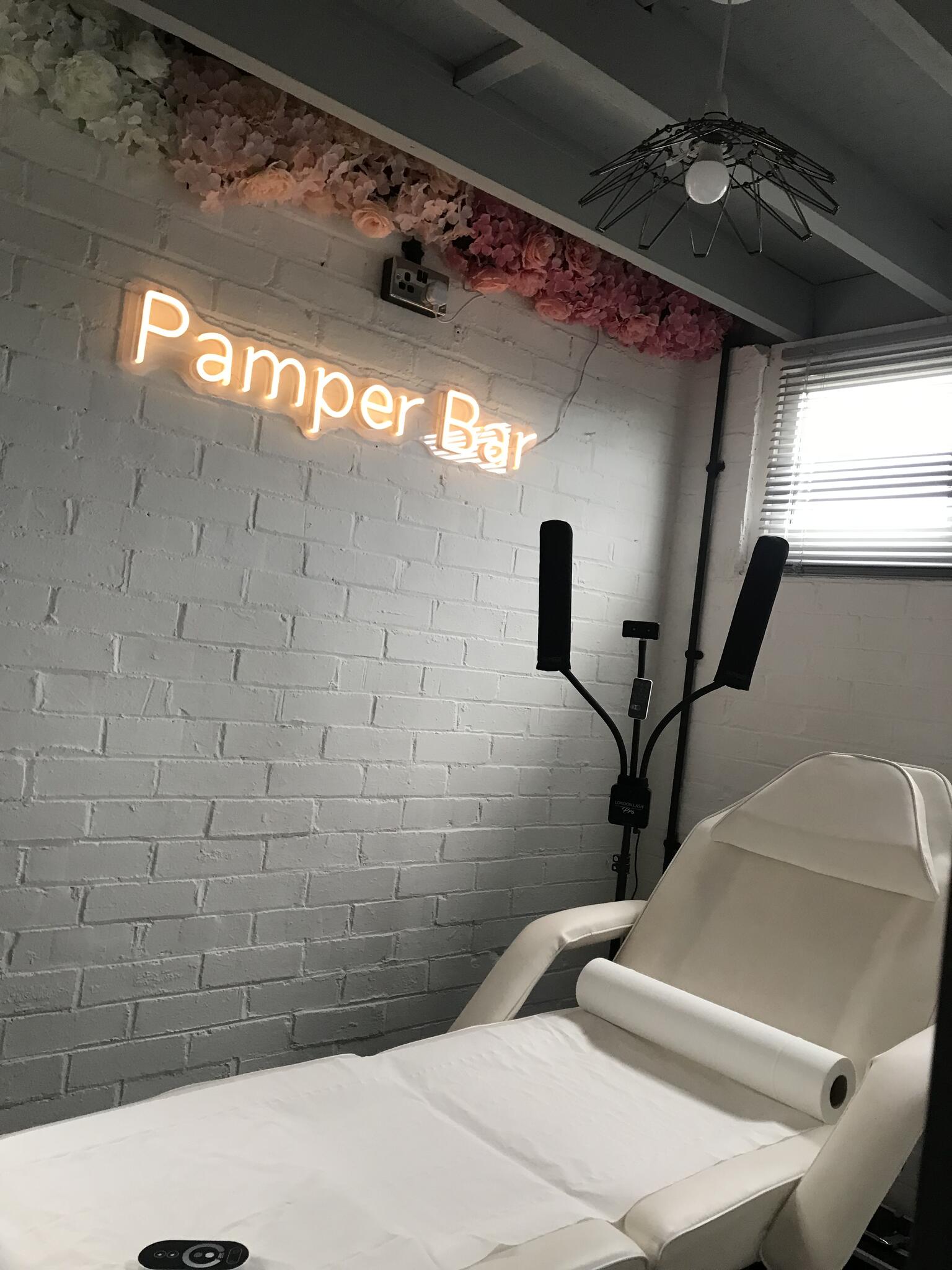 Pamper Bar - Bedford, GB-ENG - Nextdoor