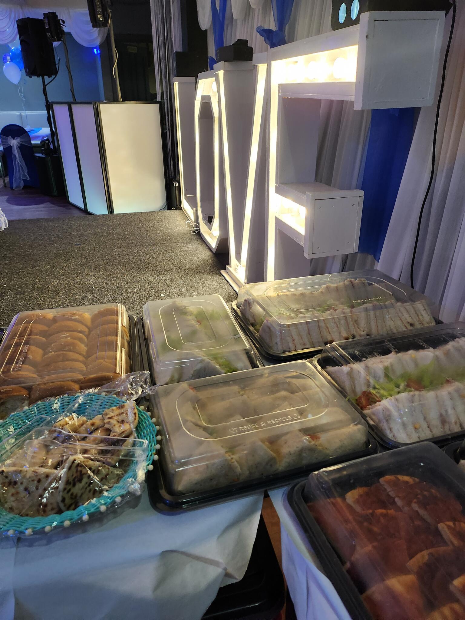 Buffets to suit you - Dundee, GB-SCT - Nextdoor