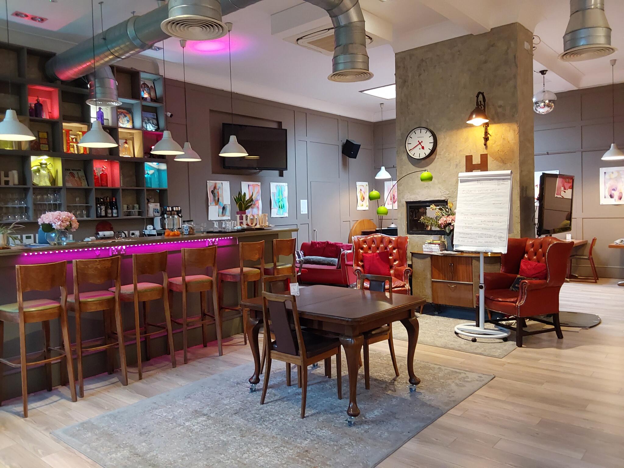 Hatcham House - London - Nextdoor