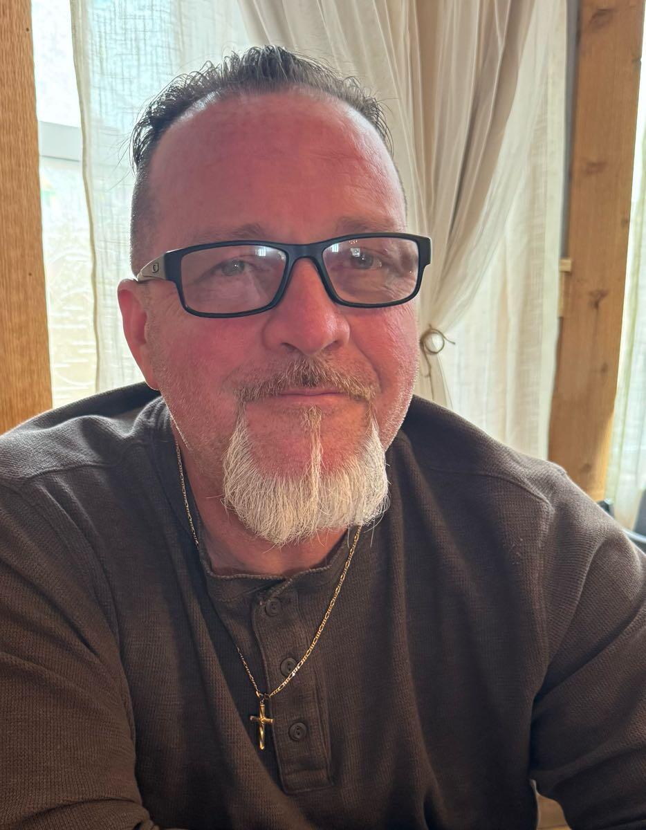 David Lewis (Handyman) - Nextdoor
