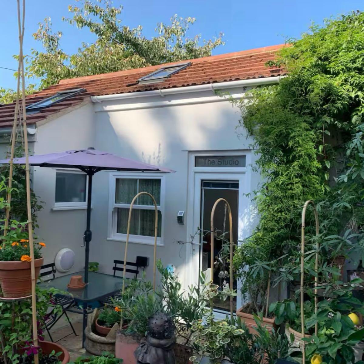 Dursley The Studio Cotswolds Way Airbnb - Dursley - Nextdoor