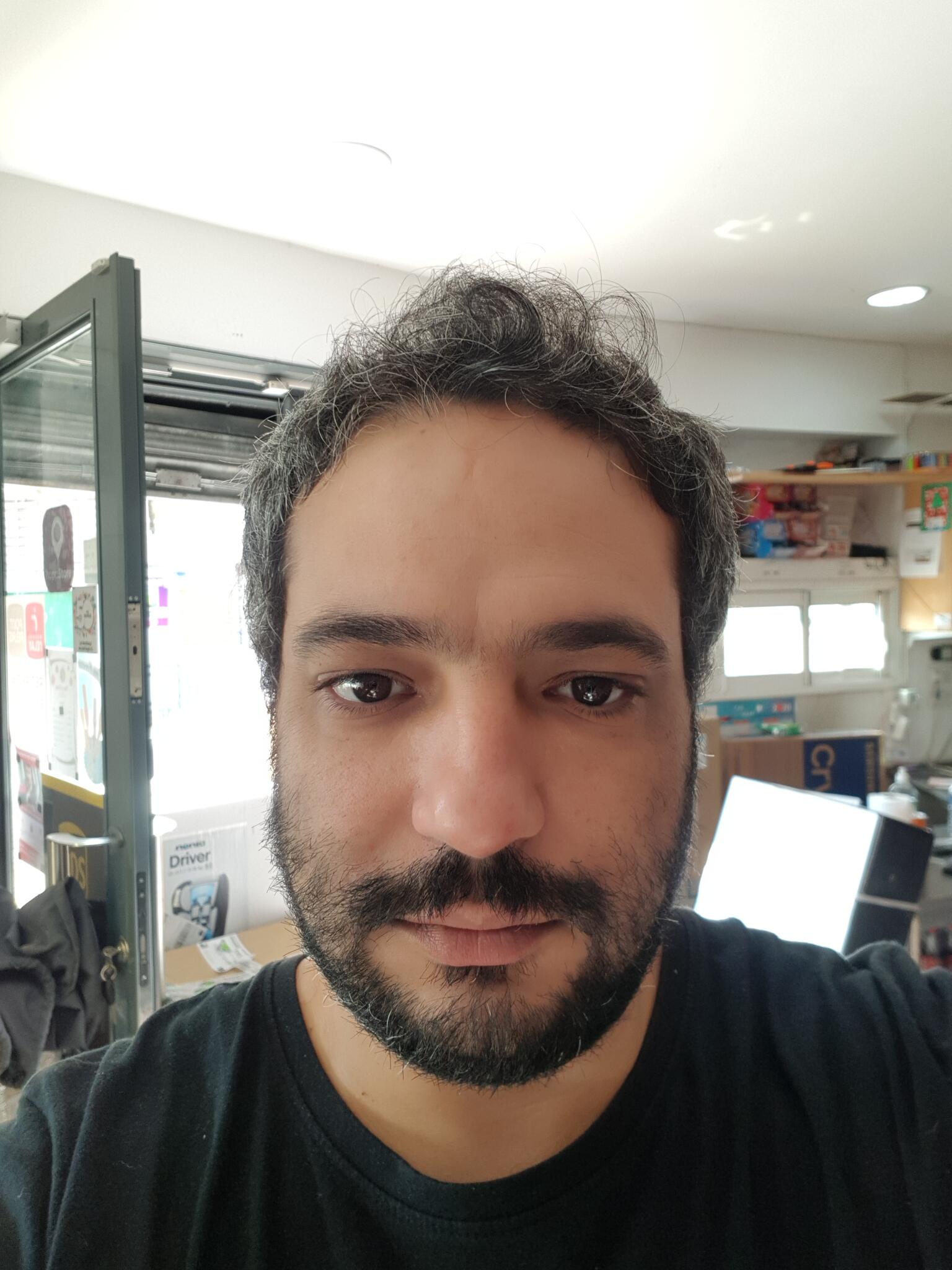 ZEKRI ABDELKARIM - Nextdoor