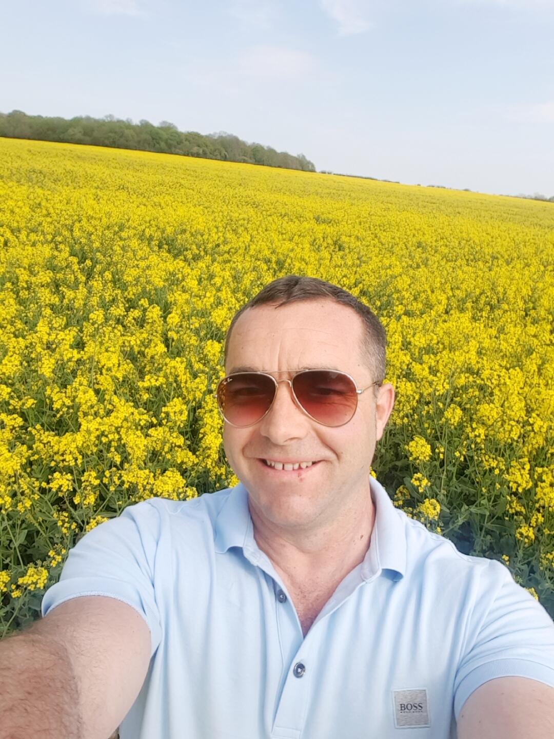 Eddie Hoxha - Ilford, England - Nextdoor