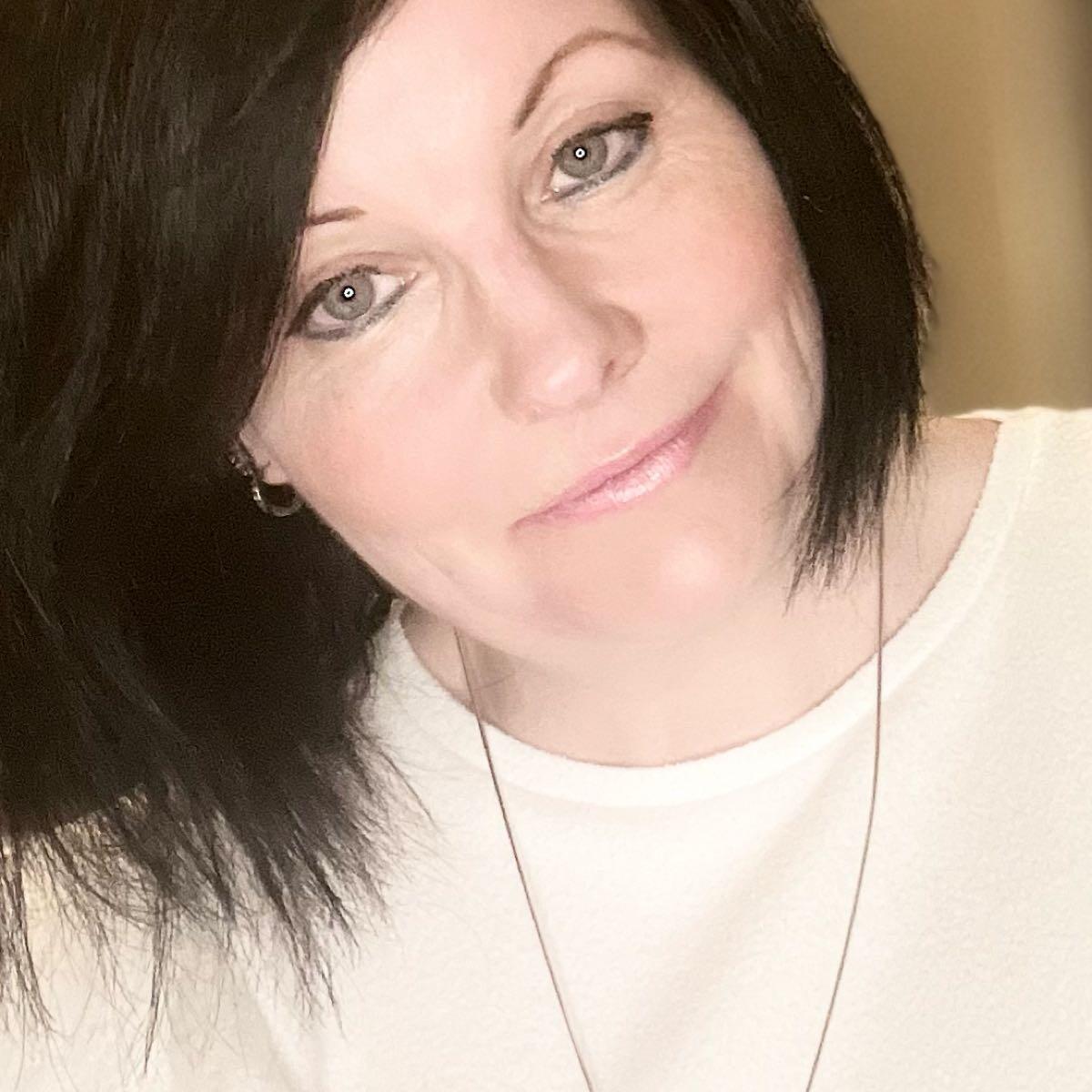 Emma Graves - Corby, GB-ENG - Nextdoor