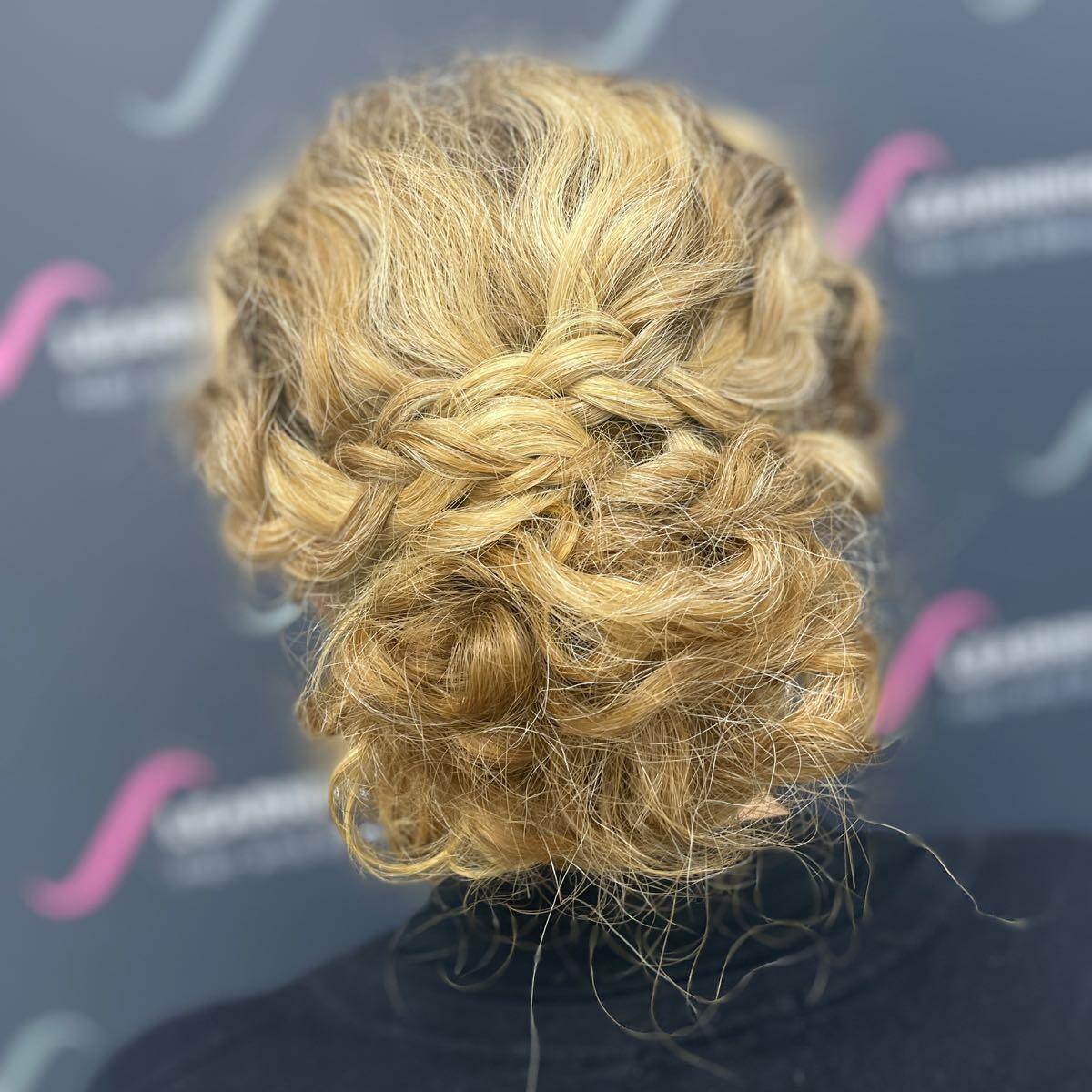 Mister and Mrs mobile barber and hairdresser - Tring - Nextdoor
