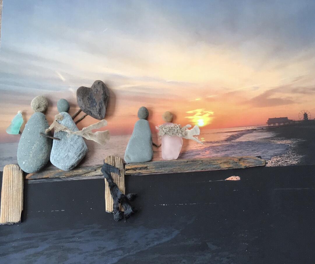 Sandy Hands Sammi 💛 - Nextdoor