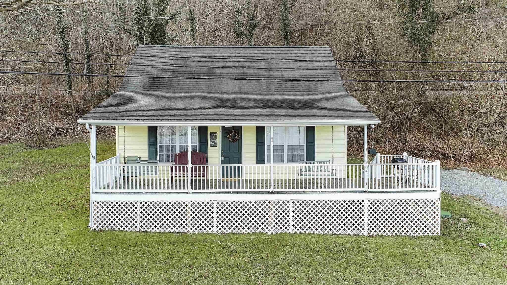 The River House of Parrott - Nextdoor