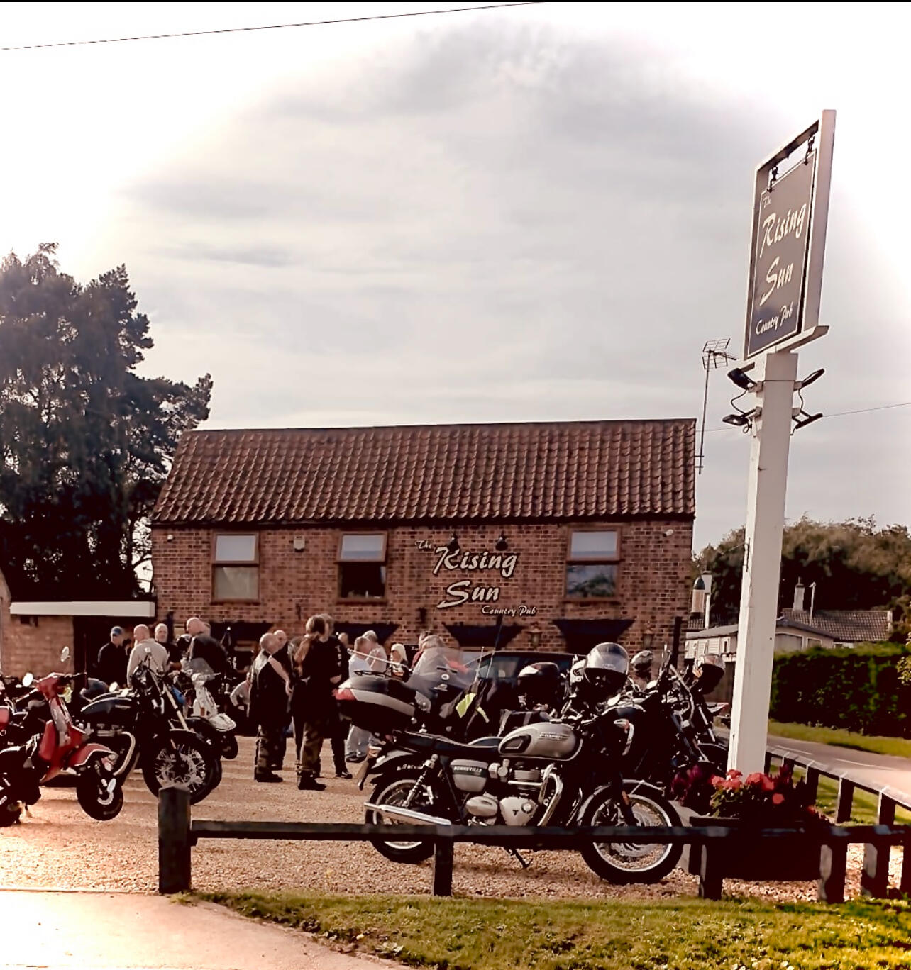 The Rising Sun, Gedney Drove End - Gedney Drove End - Nextdoor