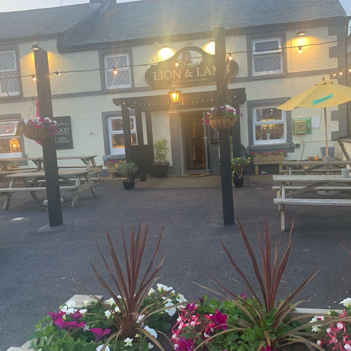 Lion and lamb pub - Helston, GB-ENG - Nextdoor