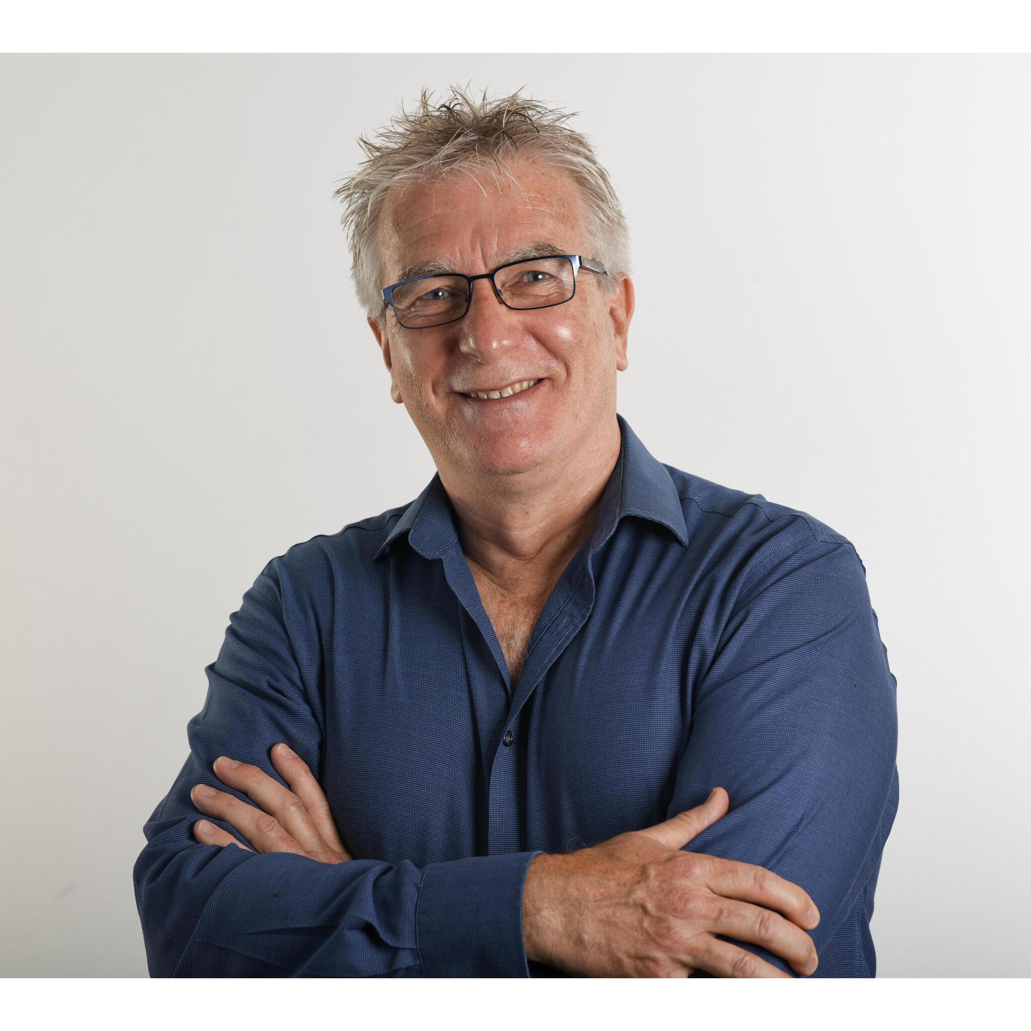 Simon Richards - Utility Warehouse - Nextdoor