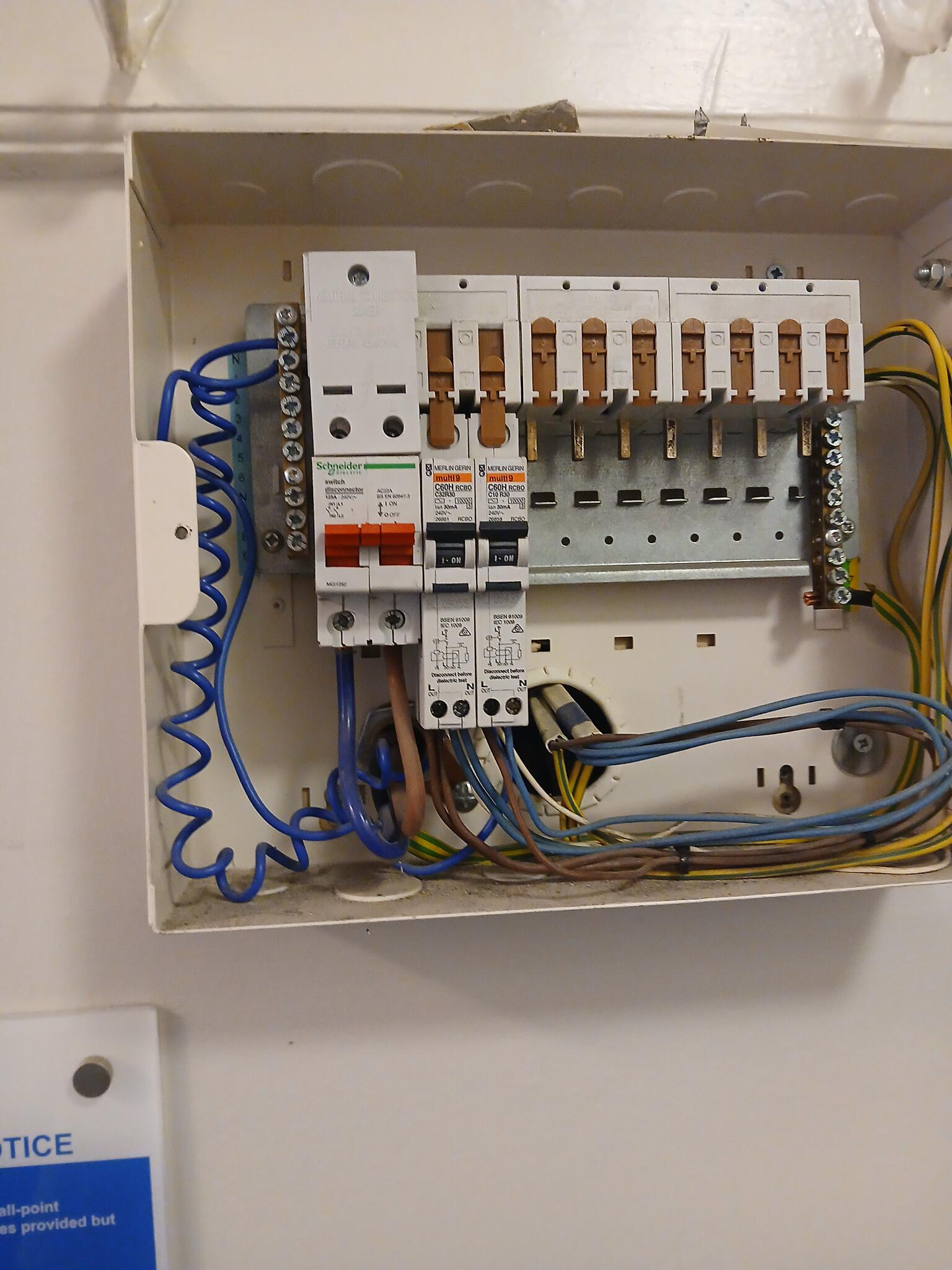 Leeelectrical - Hyde, GB-ENG - Nextdoor