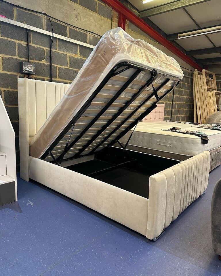 UK UNIVERSAL LIMITED - Nextdoor