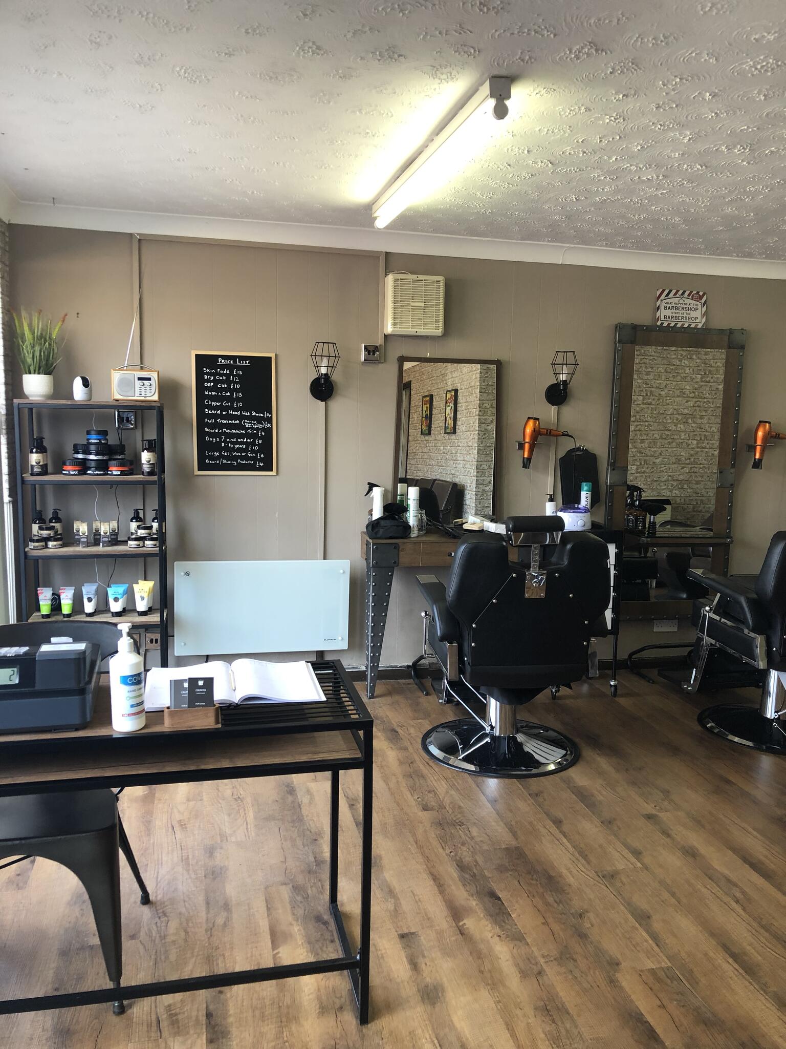 Crowns Barber Shop - Dersingham - King's Lynn, GB-ENG - Nextdoor