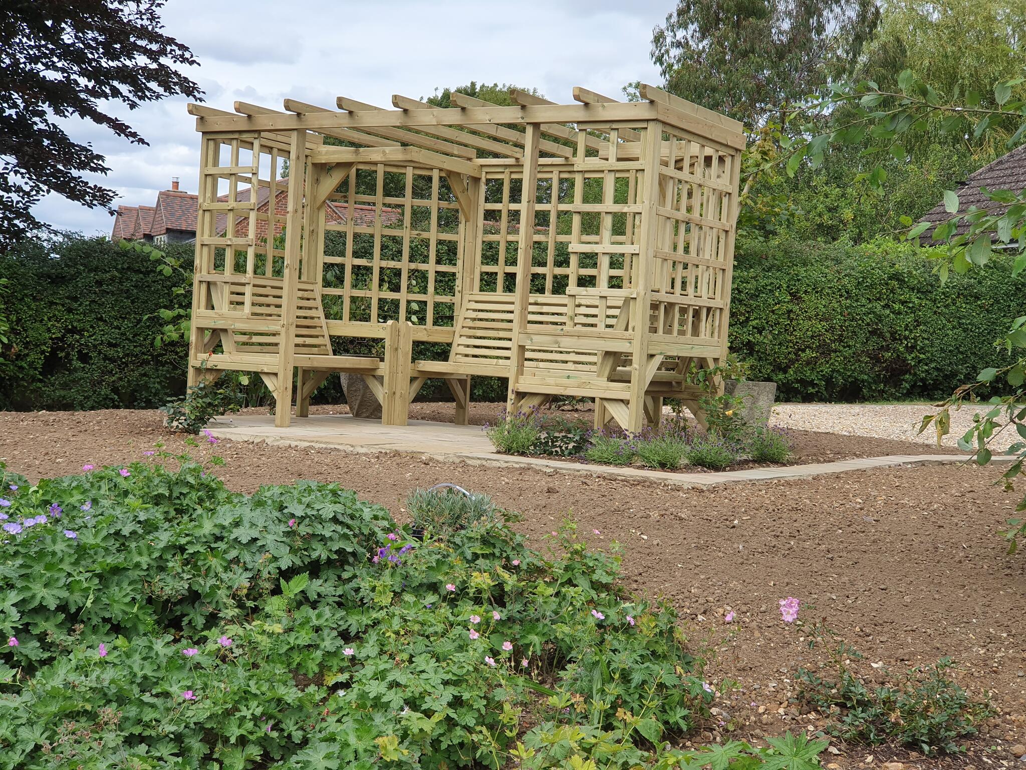 Roger Deacon - Basingstoke, England - Nextdoor