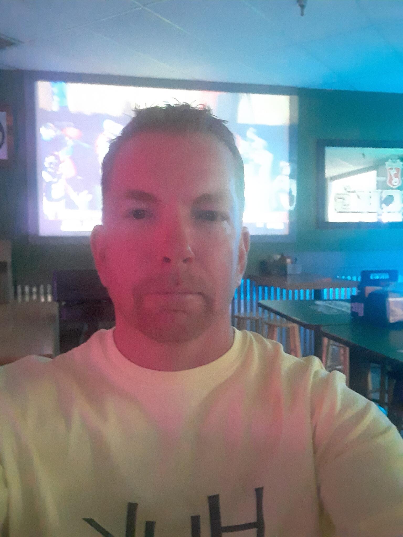 Lee Saunders - Nextdoor