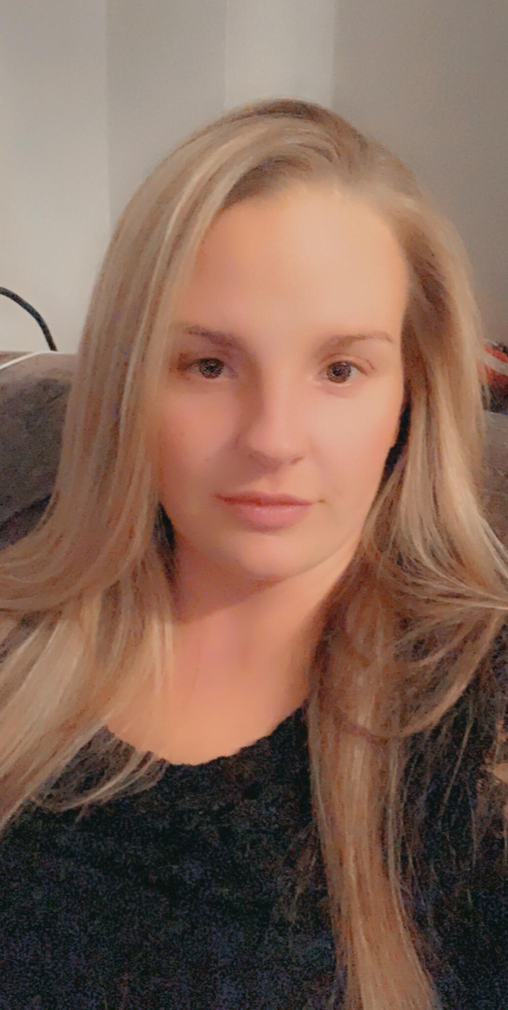 Kayleigh Field - Nextdoor