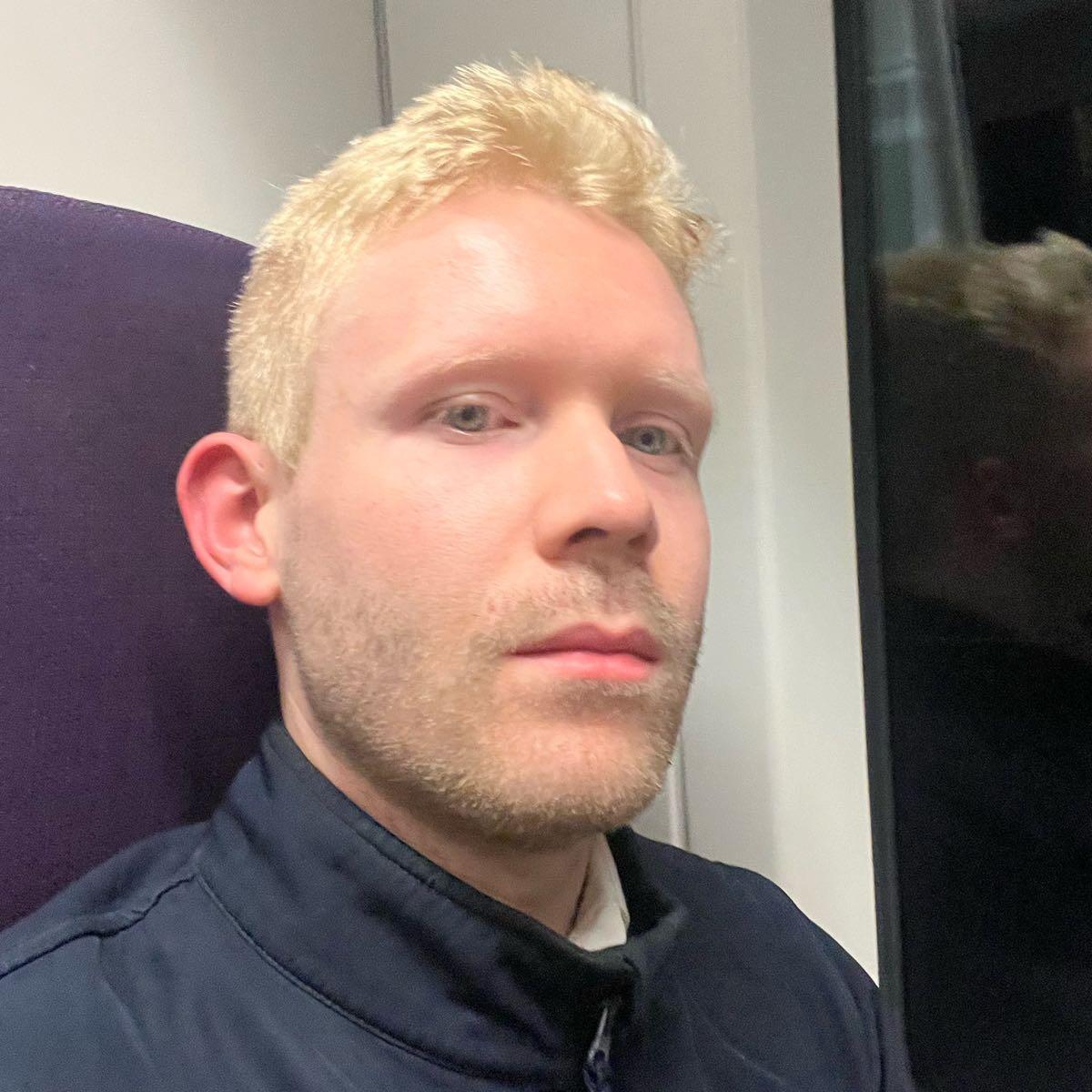 Eazy.Peazy.English - Nextdoor