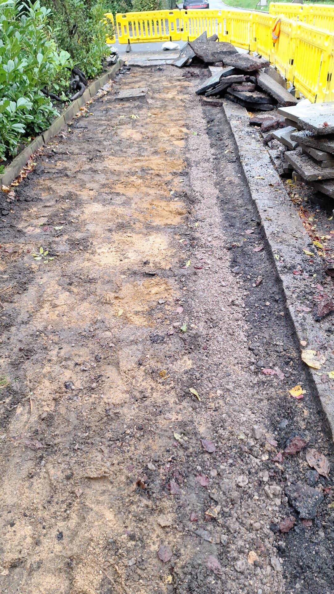 LEO POP LANDSCAPING & PAVING CONSTRUCTION LTD - Edgware - Nextdoor