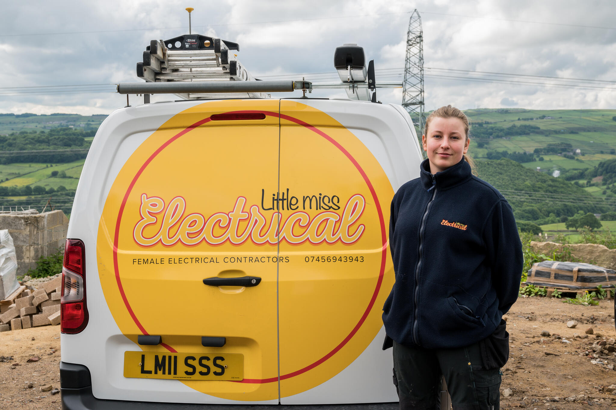 Little Miss Electrical - Sowerby Bridge, GB-ENG - Nextdoor
