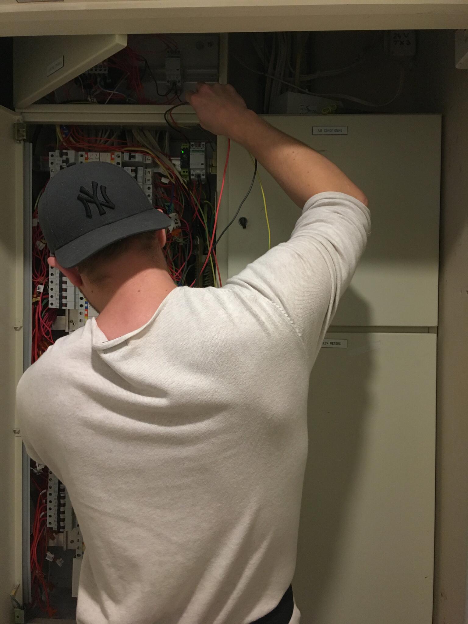 MORGAN DEAKIN ELECTRICAL - Basildon, GB-ENG - Nextdoor