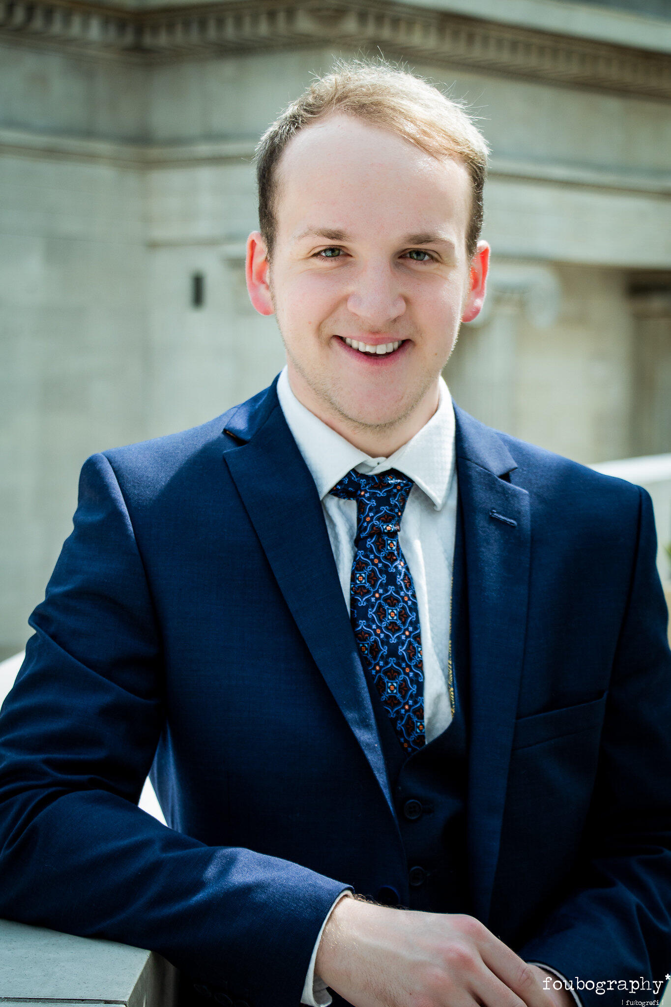 Peter Edge Baritone - Nextdoor