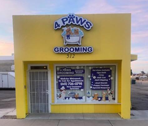 4 paws grooming store