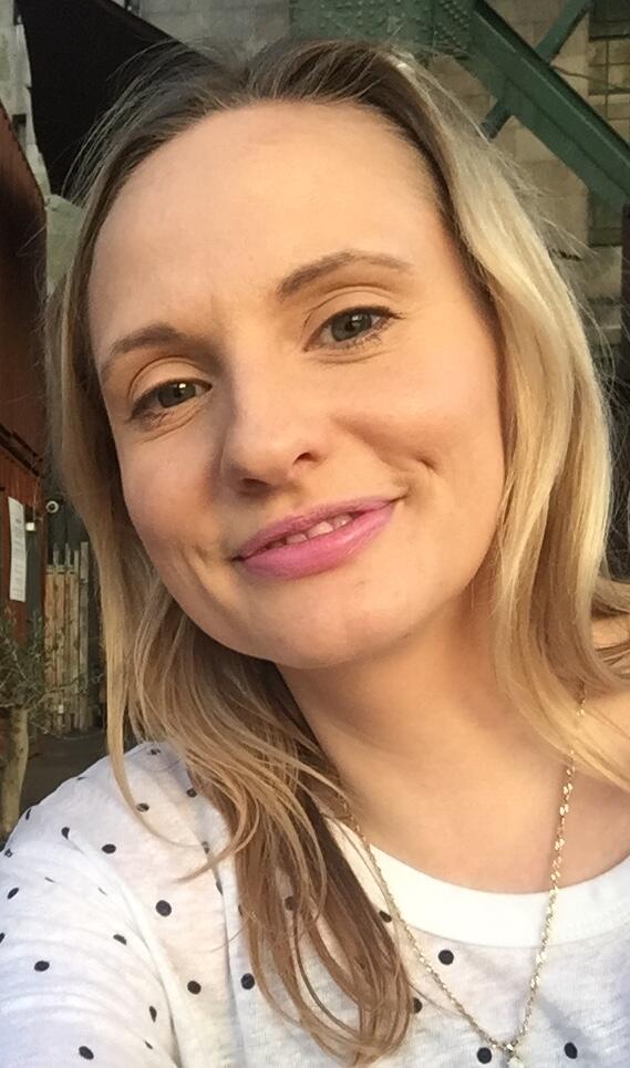 Caroline Hindle - Nextdoor